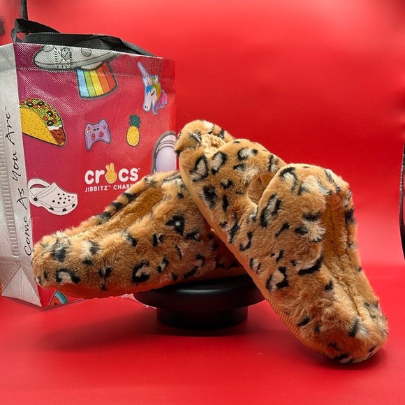 CROCS | Shoes | Nwt Crocs Fuzzy Leopard Print Slippers | Poshmark